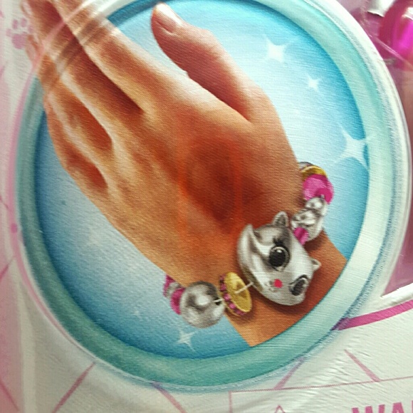 spin Master | Accessories | Twisty Petz Frilly Kitty Spin Master Series | Poshmark